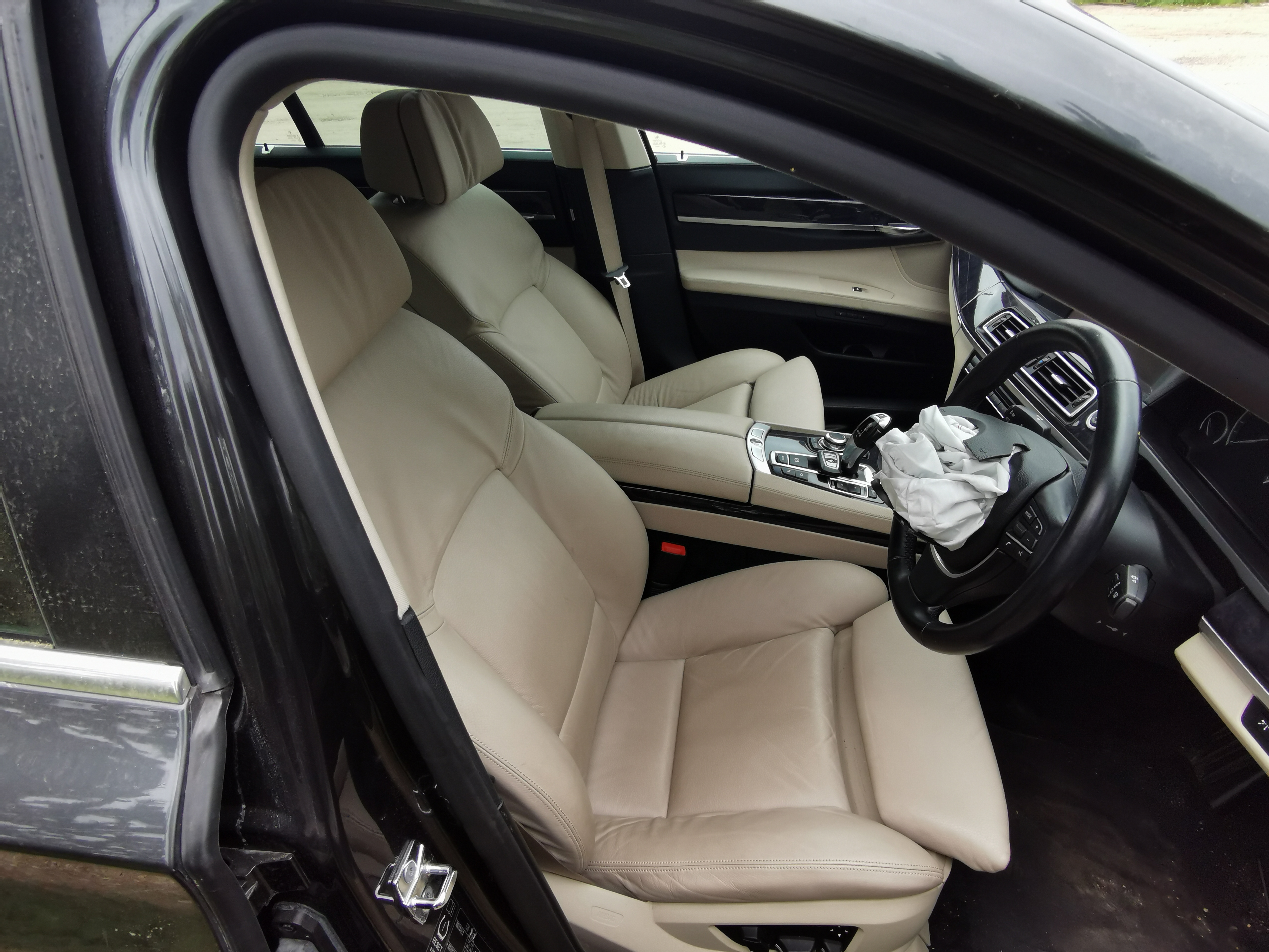 Used BMW 7 SERIJA Front door strip to the glass exterior 7178001