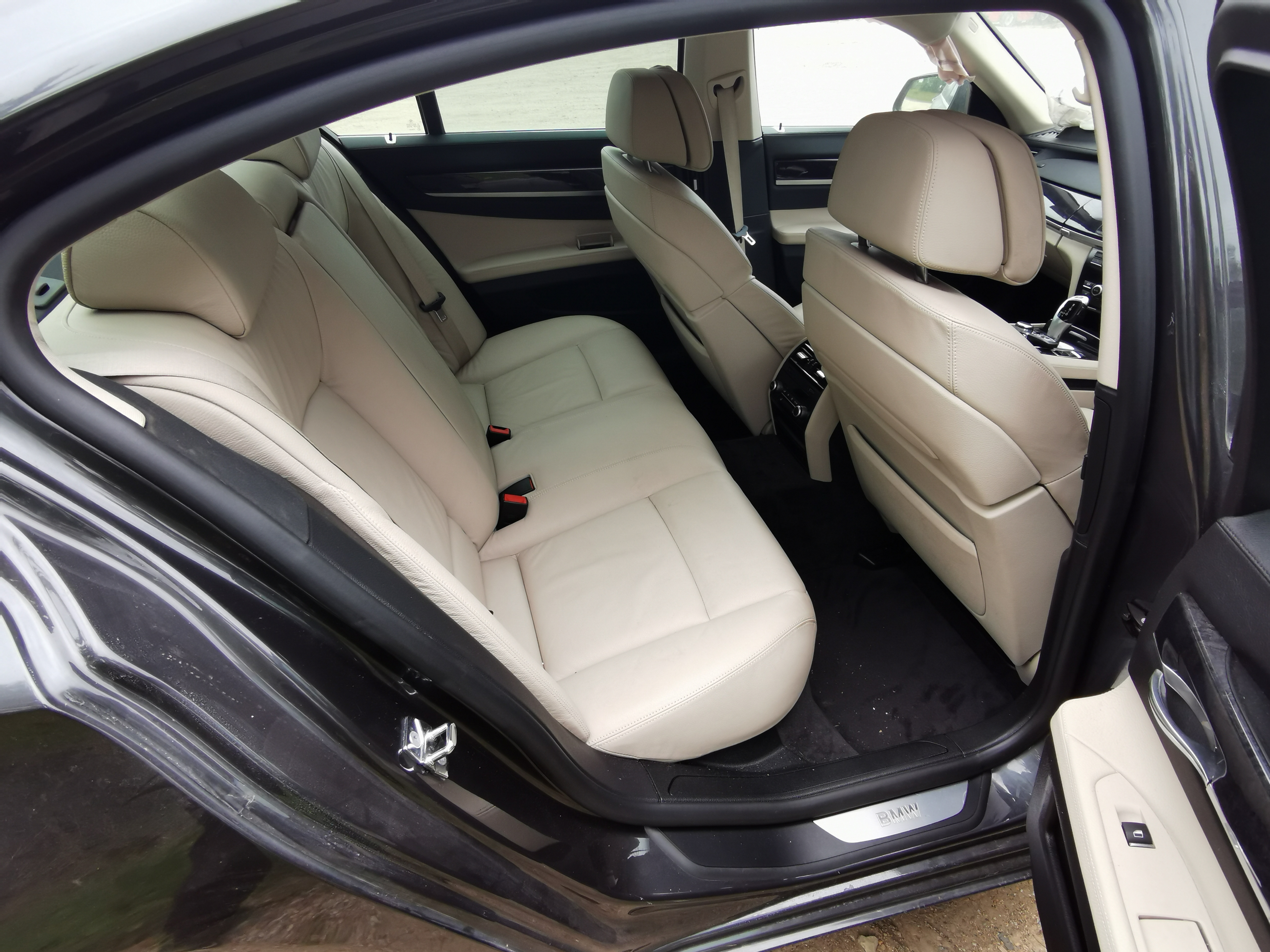 Used BMW 7 SERIJA Front door strip to the glass exterior 7178001