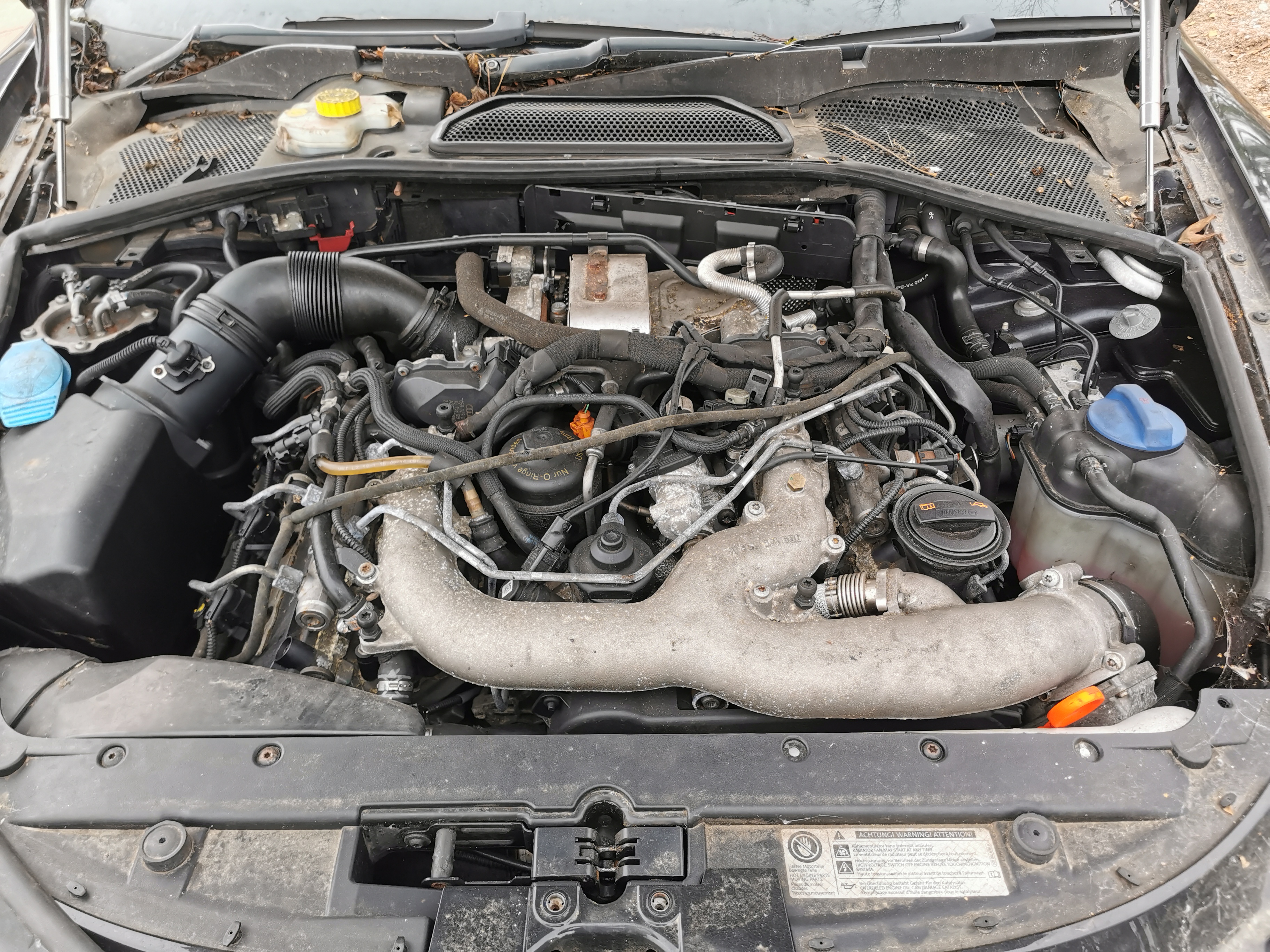 Used Volkswagen Phaeton Vacuum pump 059145100J