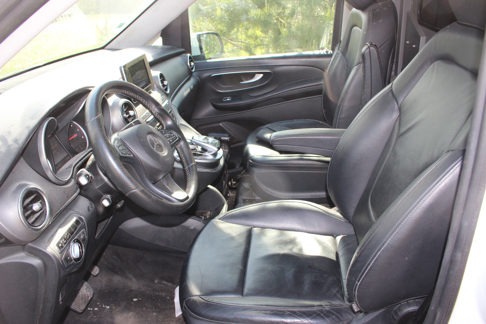 Used Mercedes Benz V-Class Sliding door bracket A4477600247