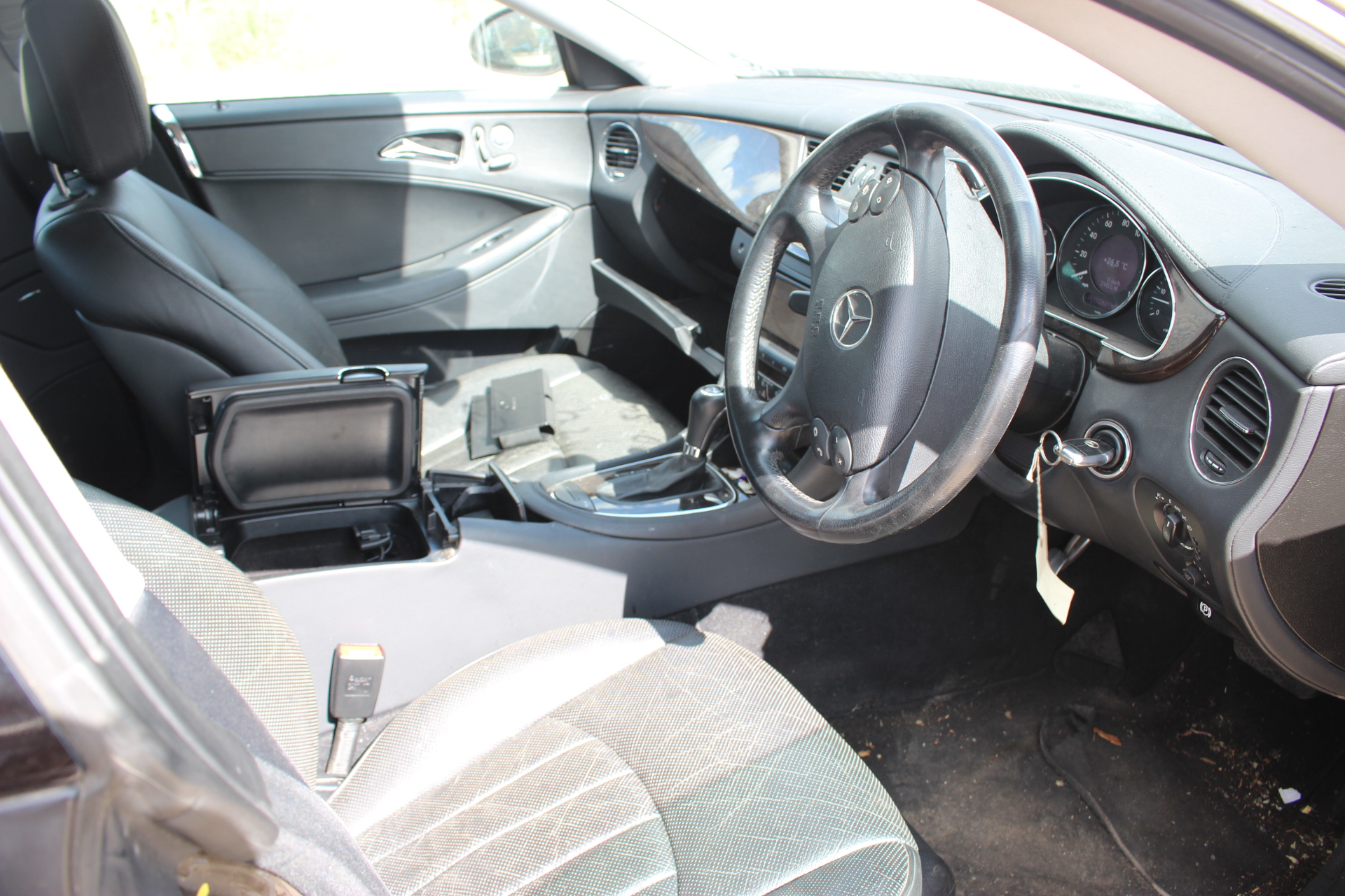 Used Mercedes Benz CLS-Class Front window washer motor A2108690821