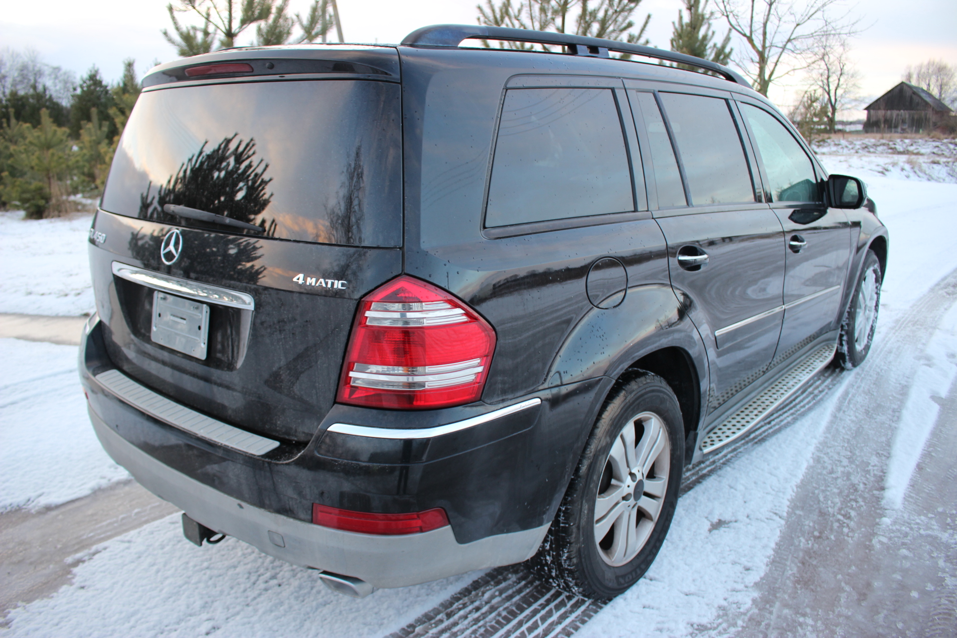 Used Mercedes Benz GL-Class Fuse box in the boot A1645403372
