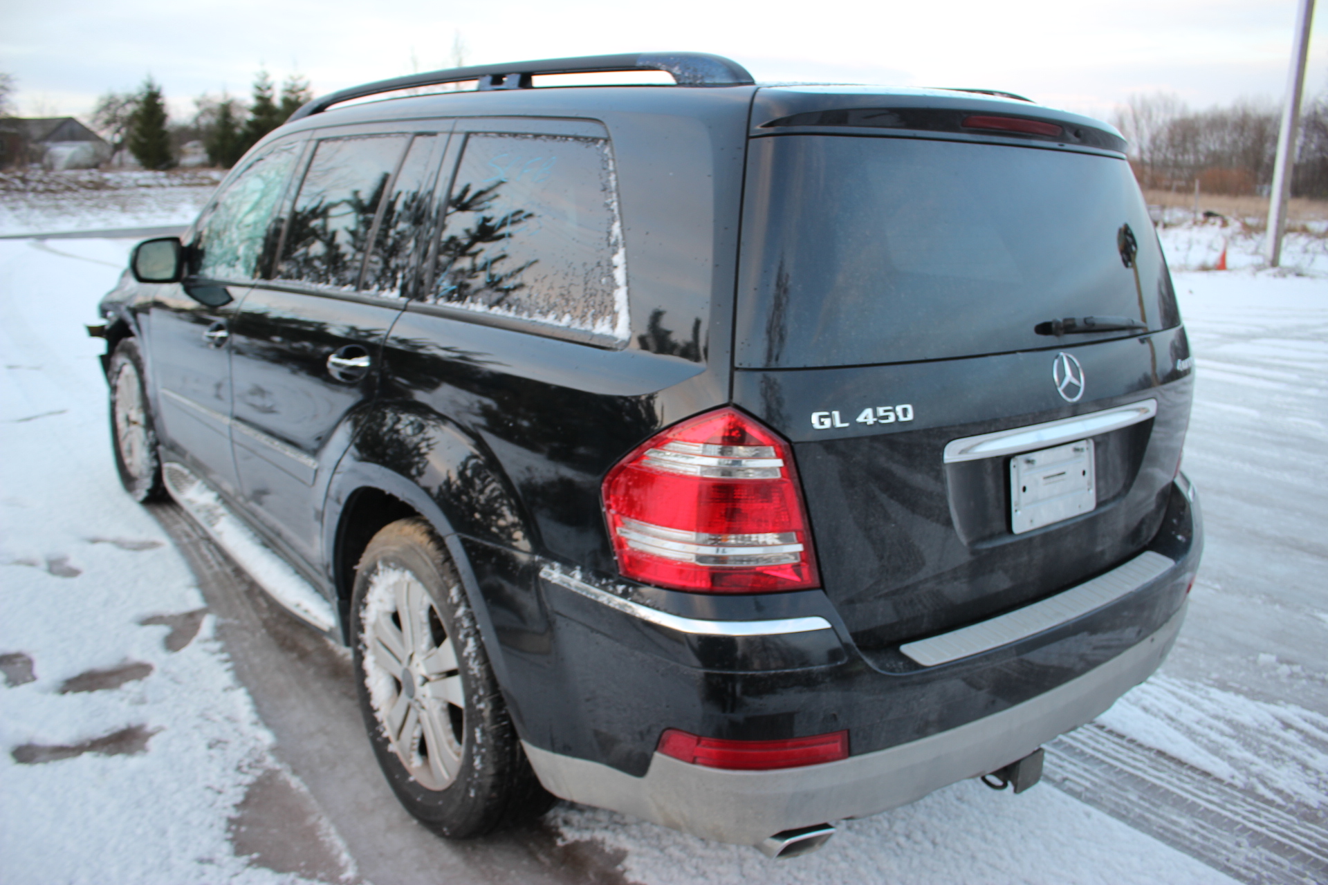 Used Mercedes Benz GL-Class Fuse box in the boot A1645403372