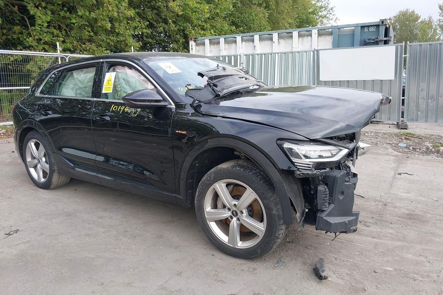 Used AUDI e-tron Sensor on the rear hub 4M0907503