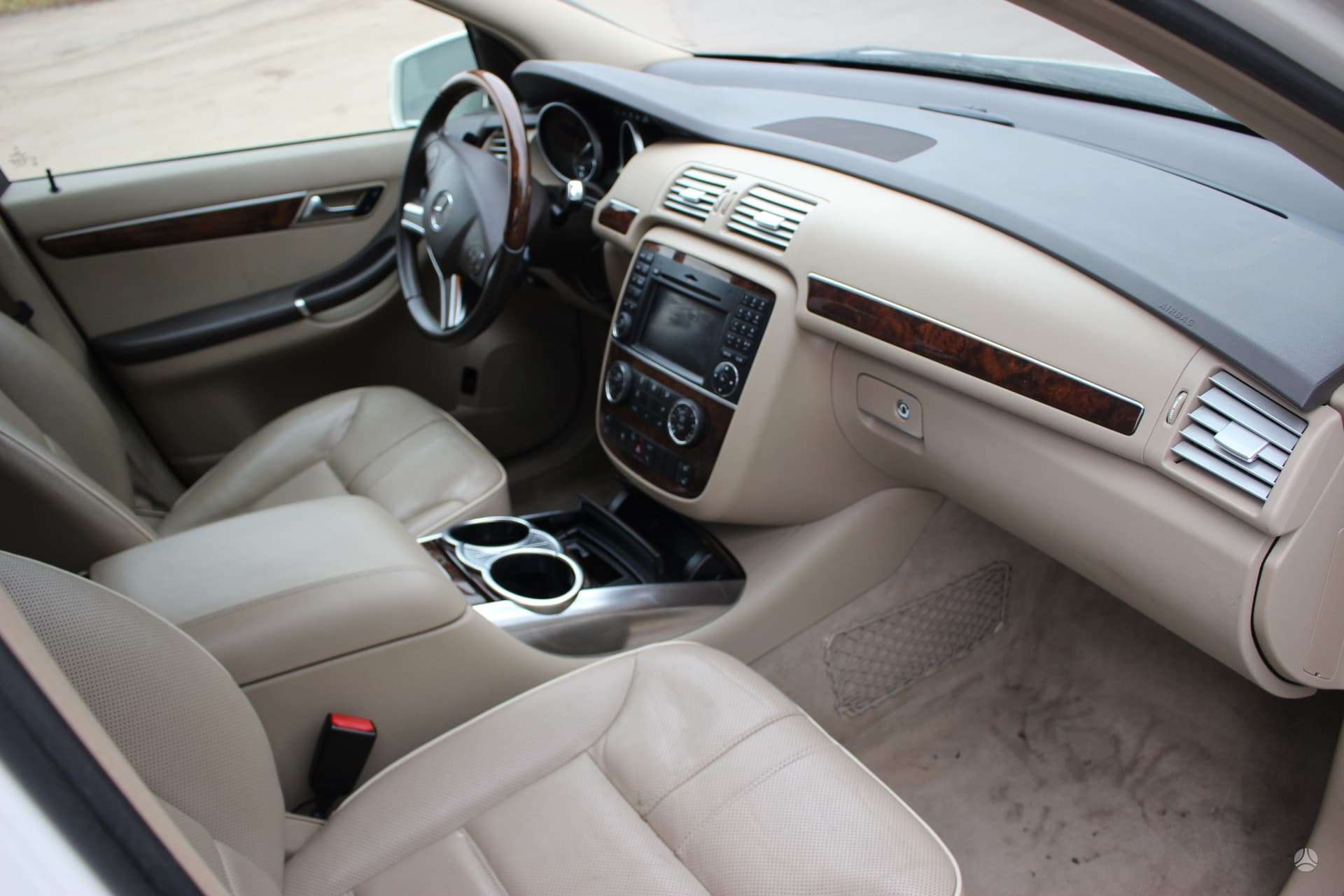 Used Mercedes Benz R-Class Cabin air filter housing A2518300053