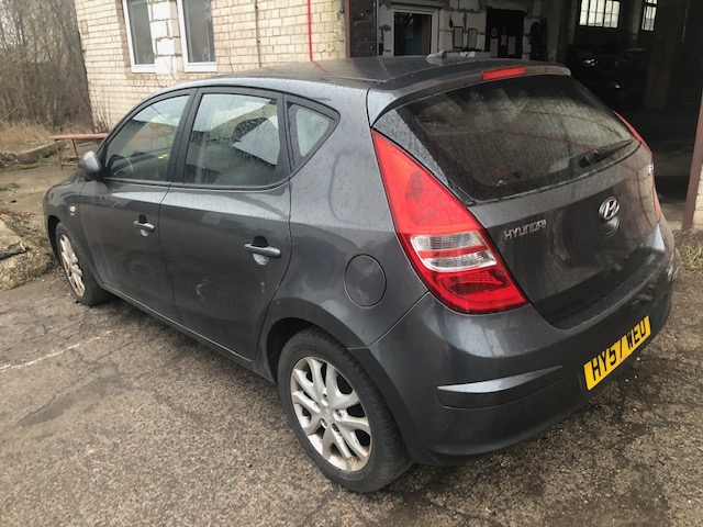 Naudotas Hyundai i30 Isiurbimo kolektoriaus sklendės varikliukas 283202A400