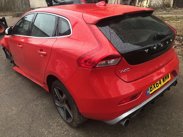 Used VOLVO V40 Engine cover lock 31298610