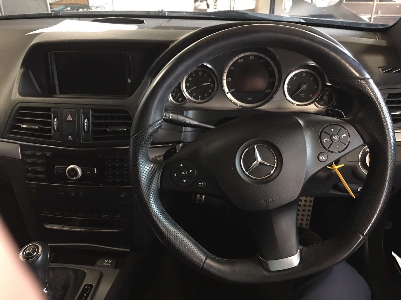 Used Mercedes Benz E-Class Handbrake mechanism