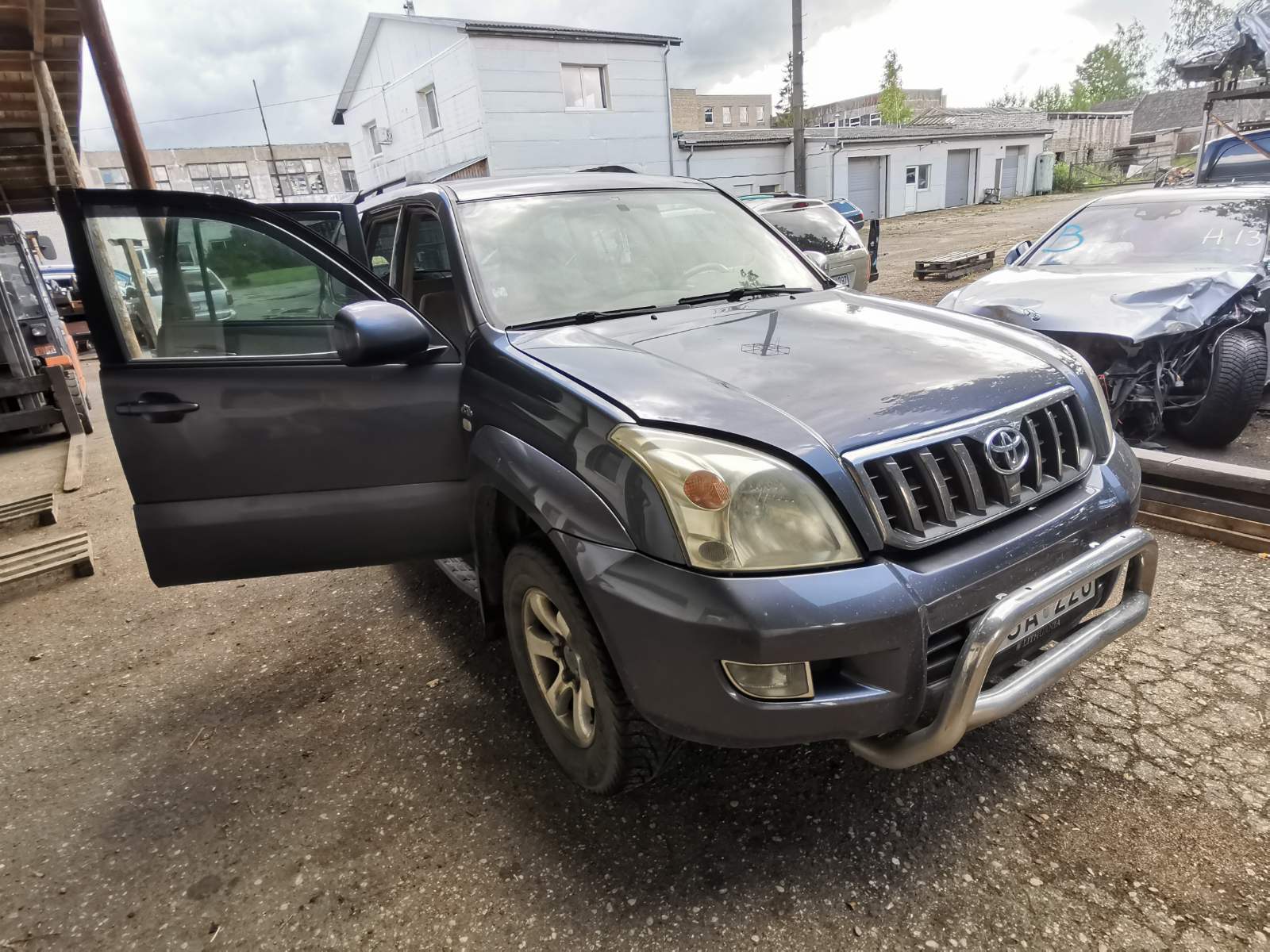 Kasutatud TOYOTA Land Cruiser Tagapaneeli siseviimistlus 5216160030