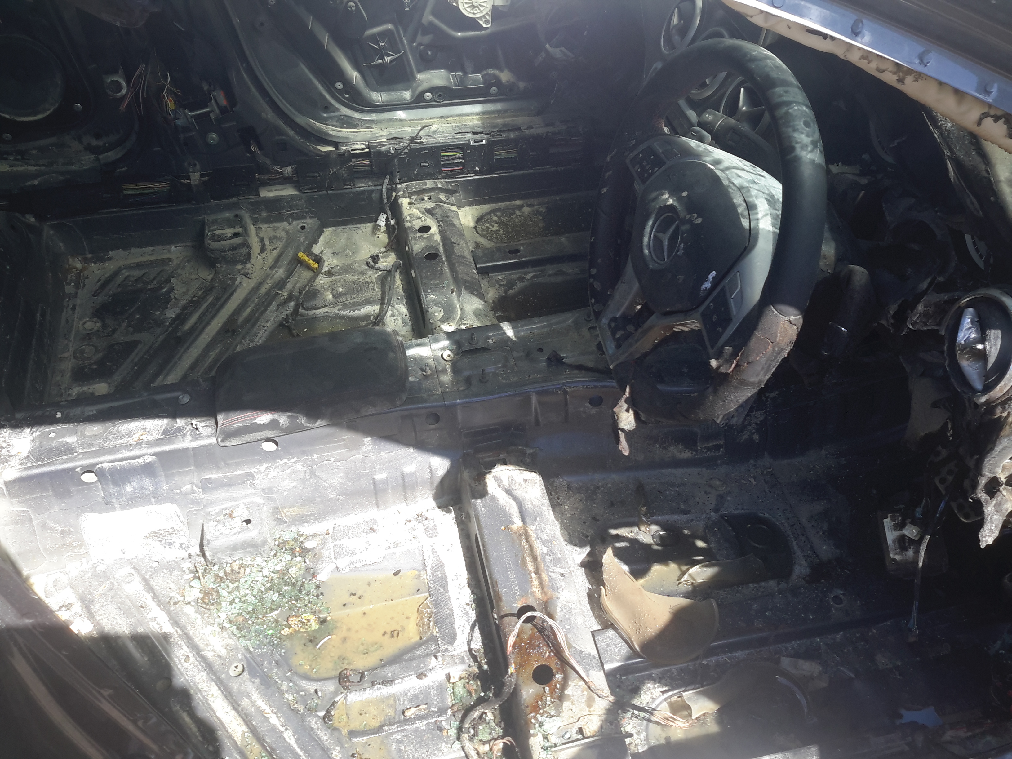 Used Mercedes Benz A-Class Battery holder A2466200018