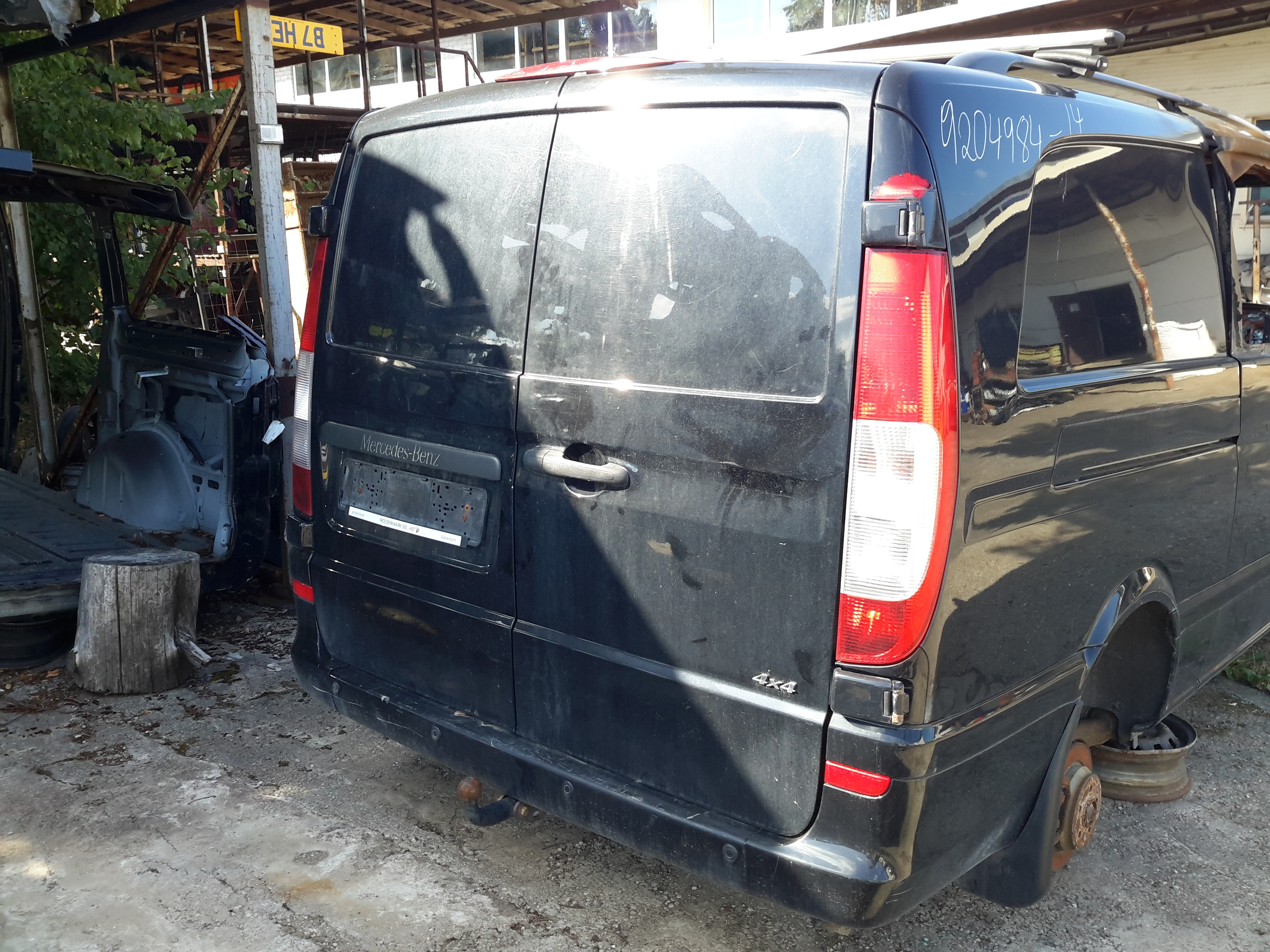 Used Mercedes Benz Vito Rear axle and its details A6393501710