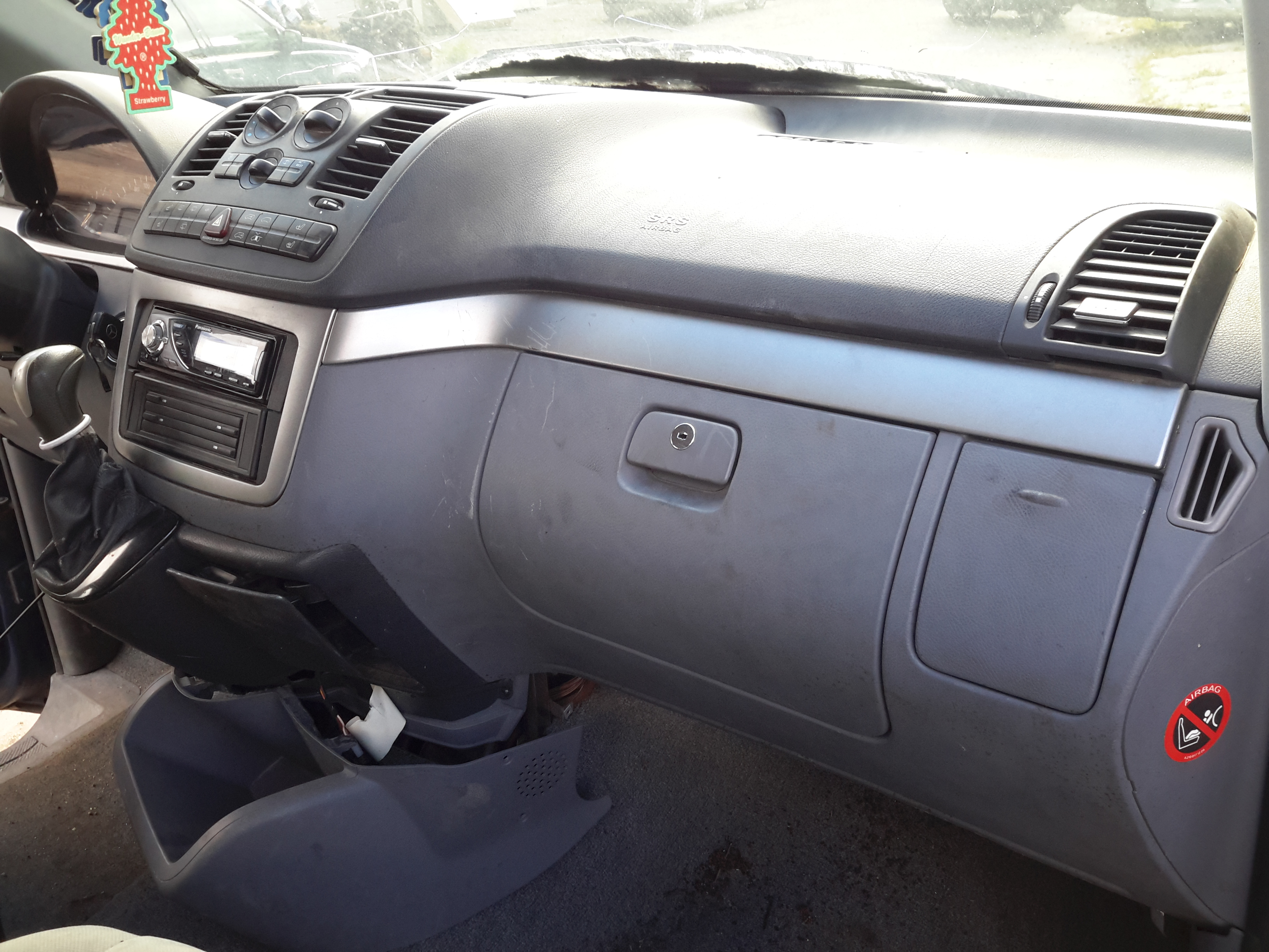 Used Mercedes Benz Viano Tank for coolant A6395010203