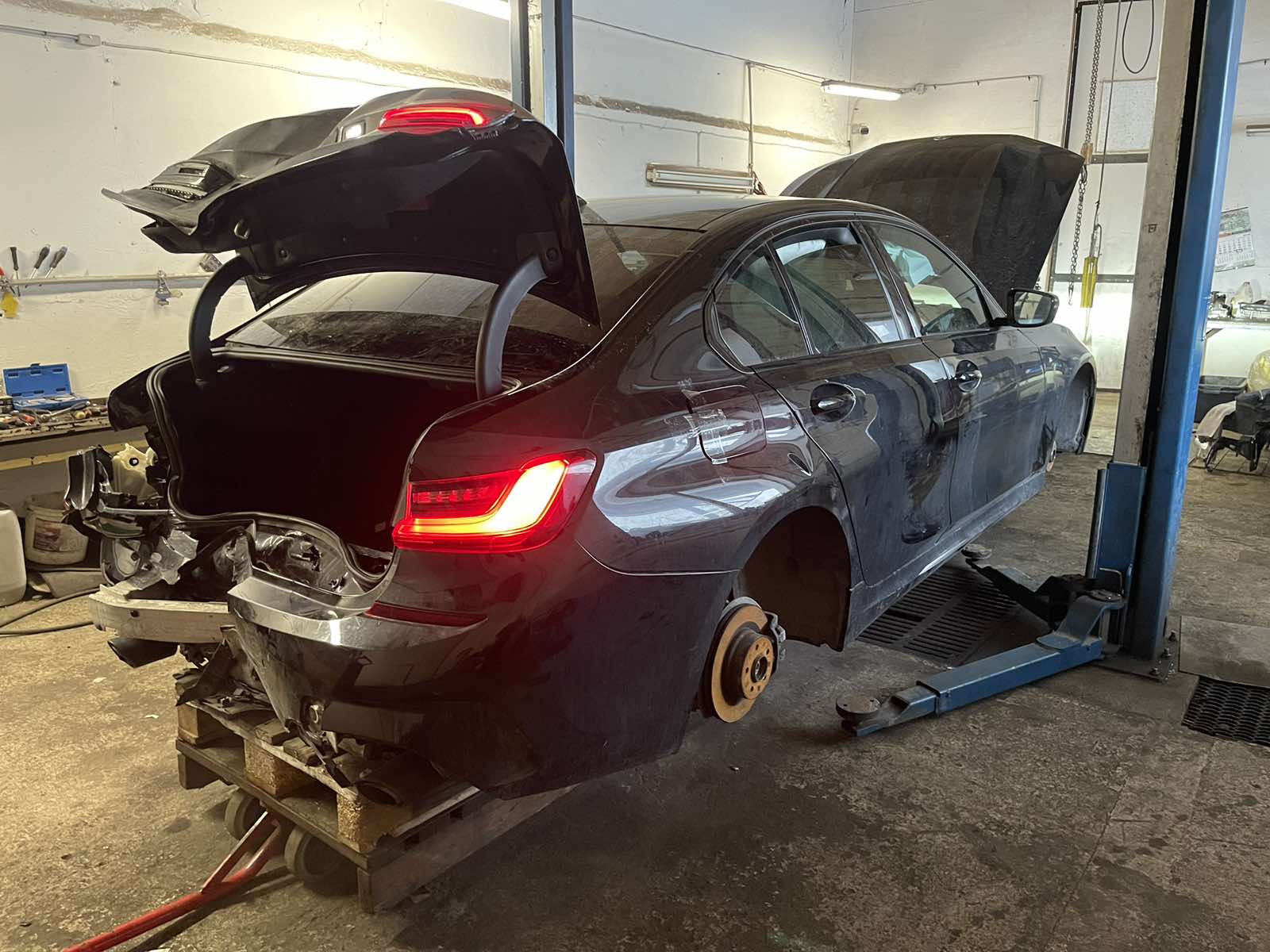 Used BMW 3 SERIES The rear axle pulled 6881199