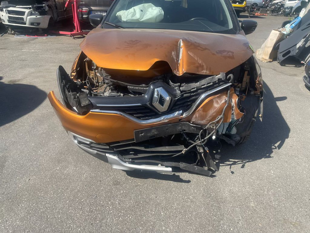 Used RENAULT Captur Engine holder 112849985R