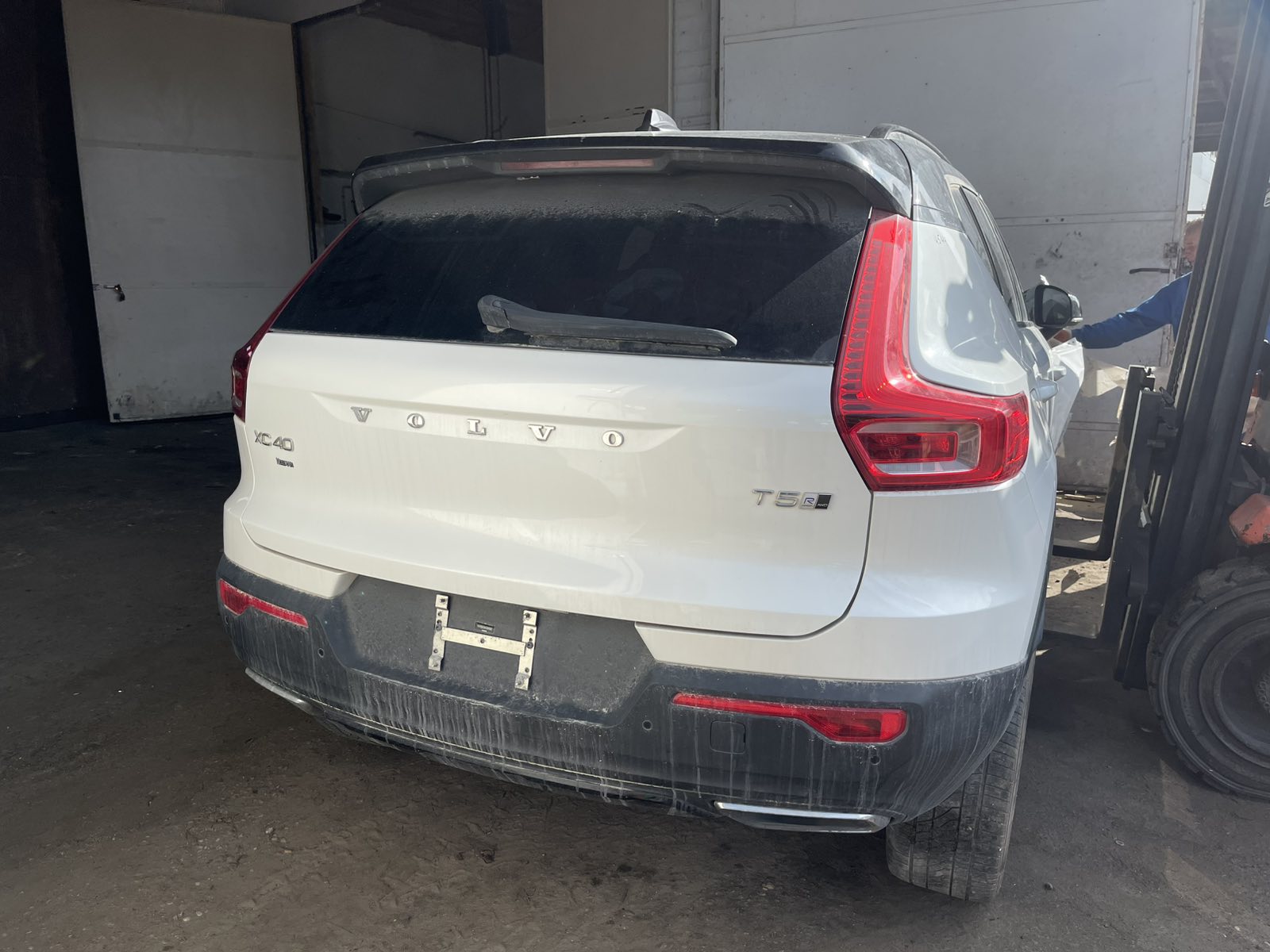 Used VOLVO XC40 Rear bumper bracket 31455244