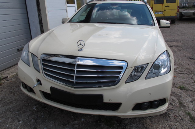 Used Mercedes Benz E-Class Intake manifold valve motor A6511500094