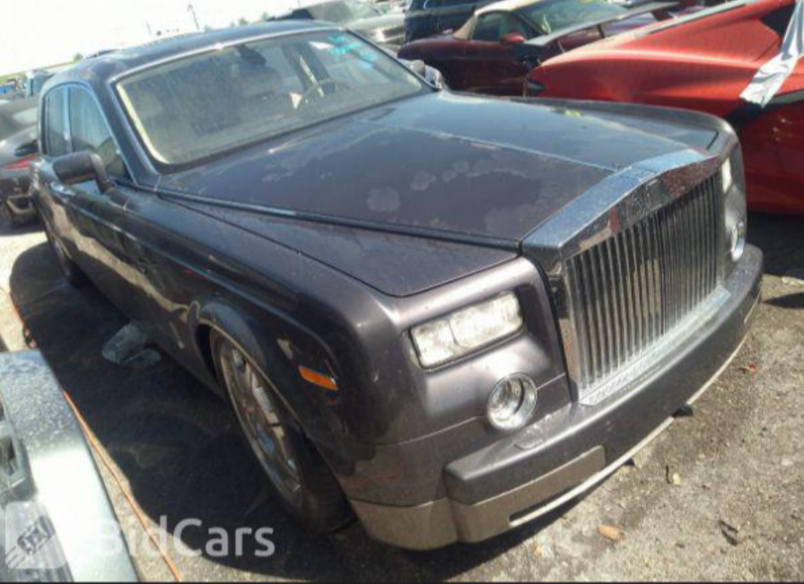 Used Rolls Royce Phantom Fuse box housing under the hood 7510129