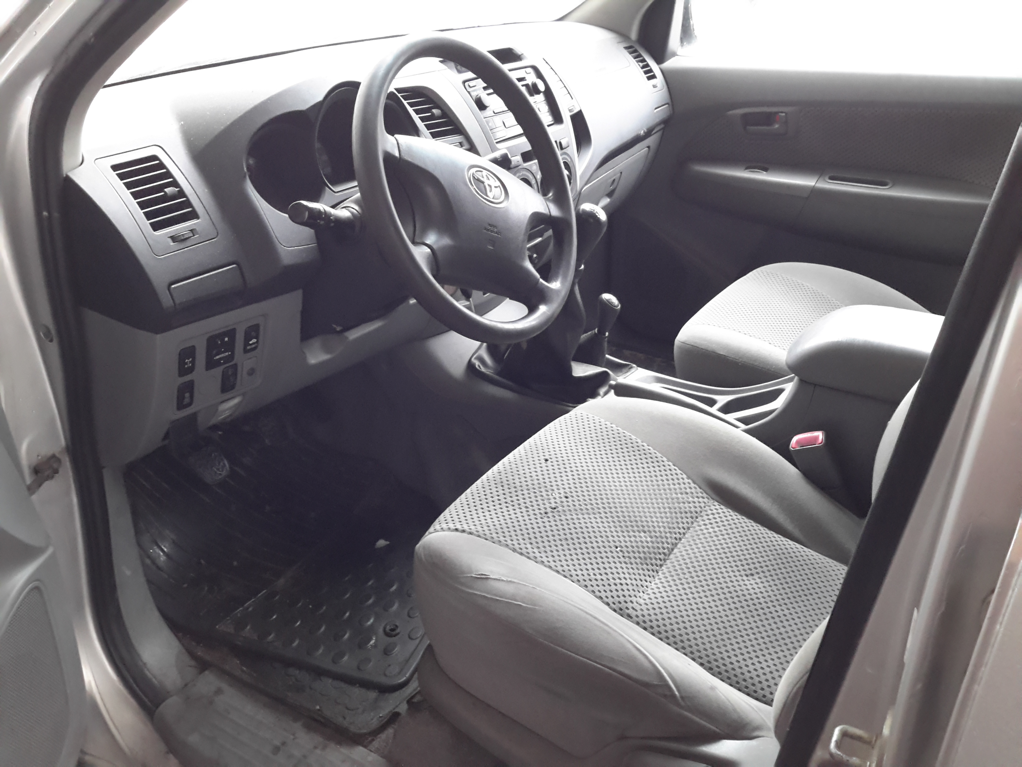 Used TOYOTA Hilux Steering wheel cross 45206-0K010