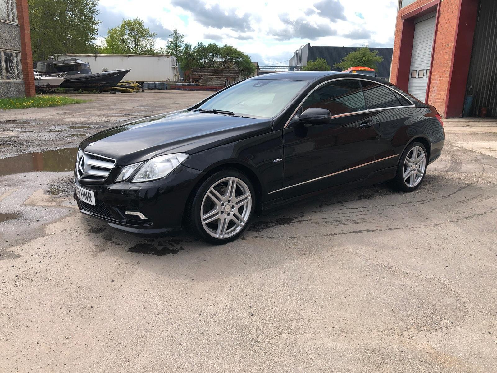 Used Mercedes Benz E-Class Switch and its parts A2124409103