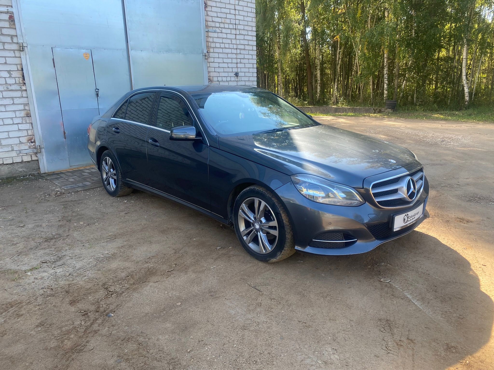 Naudotas Mercedes Benz E-Class Bagažinės dangčio išmušimo kita detalė ...