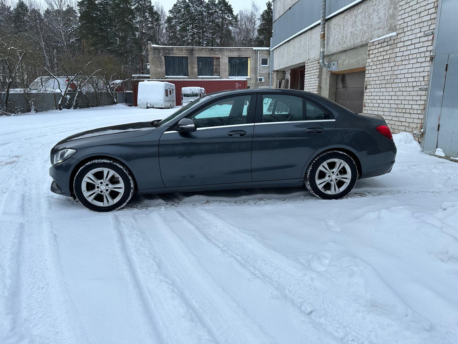 Used Mercedes Benz C-Class The sensor is different A0009068705