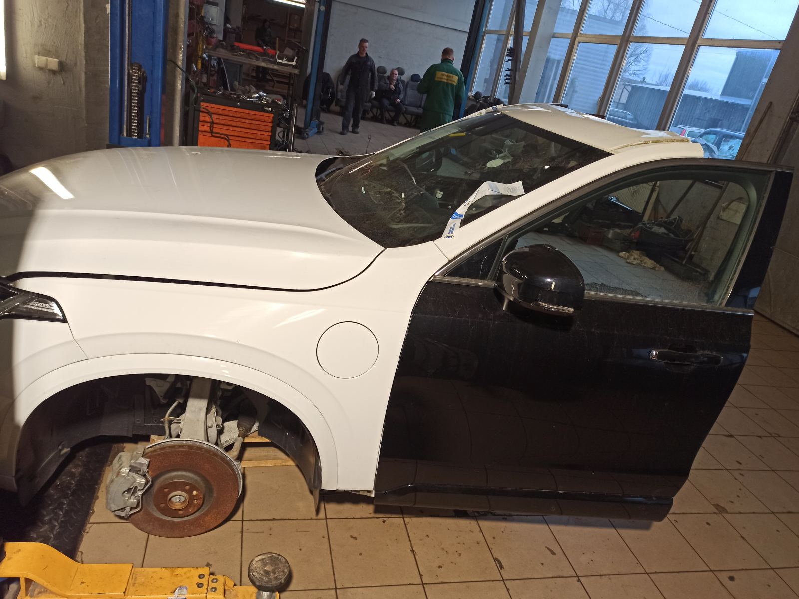 Naudotas VOLVO XC90 Variklio gaubto atidarymo rankenėlė salone 31651260