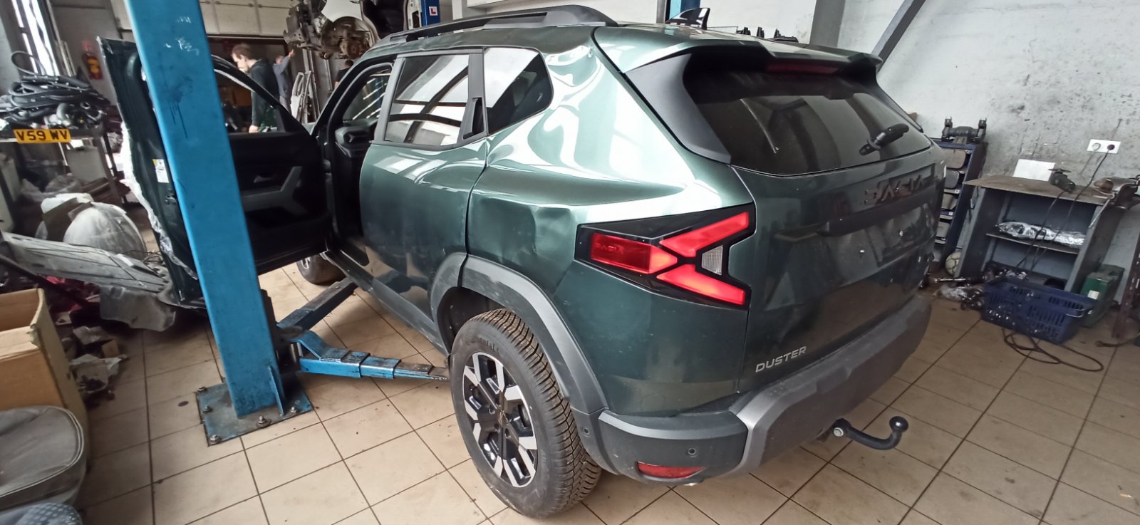 Used Dacia Duster Half axle front and its details 391011293R