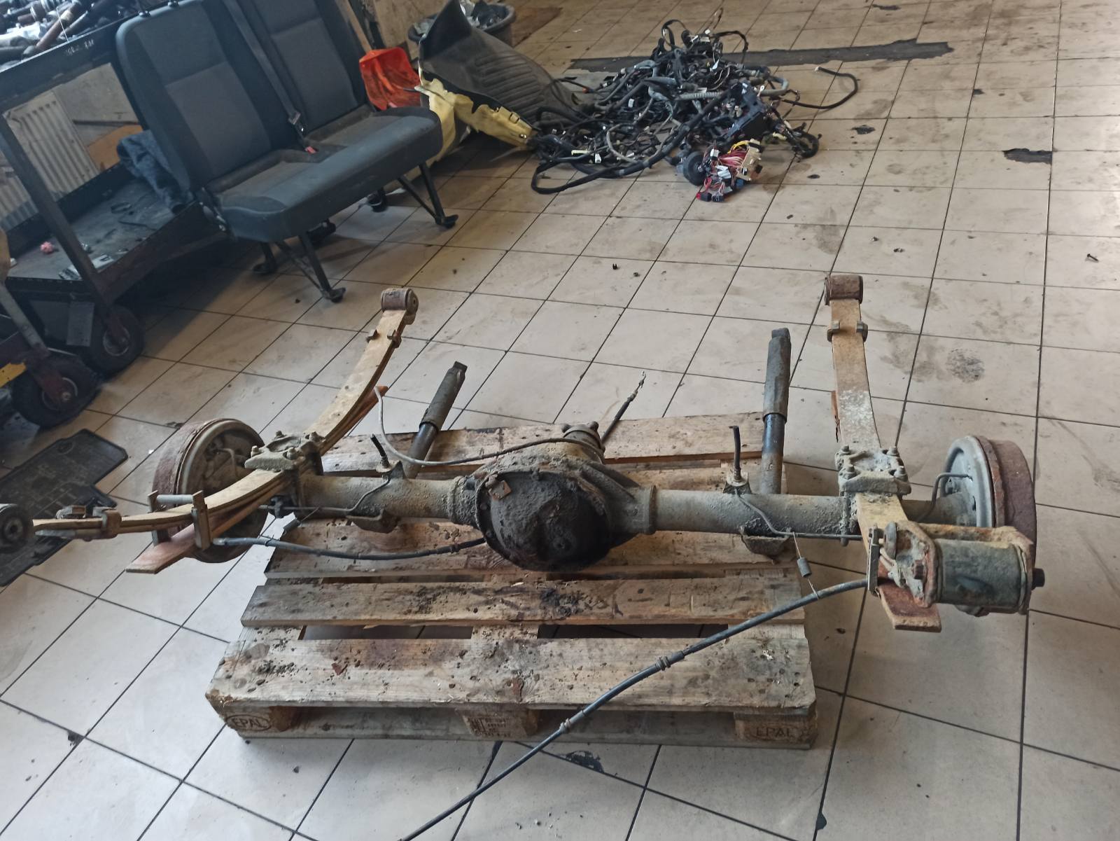 Used Volkswagen Amarok Radiator set and its details