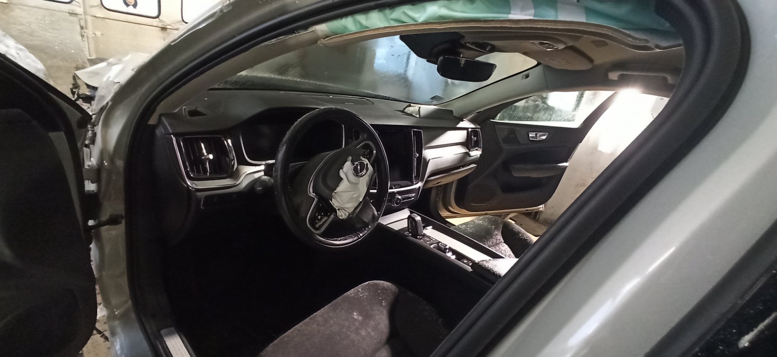 Naudotas VOLVO V60 Bagažinės dangčio amortizatorius 32296298