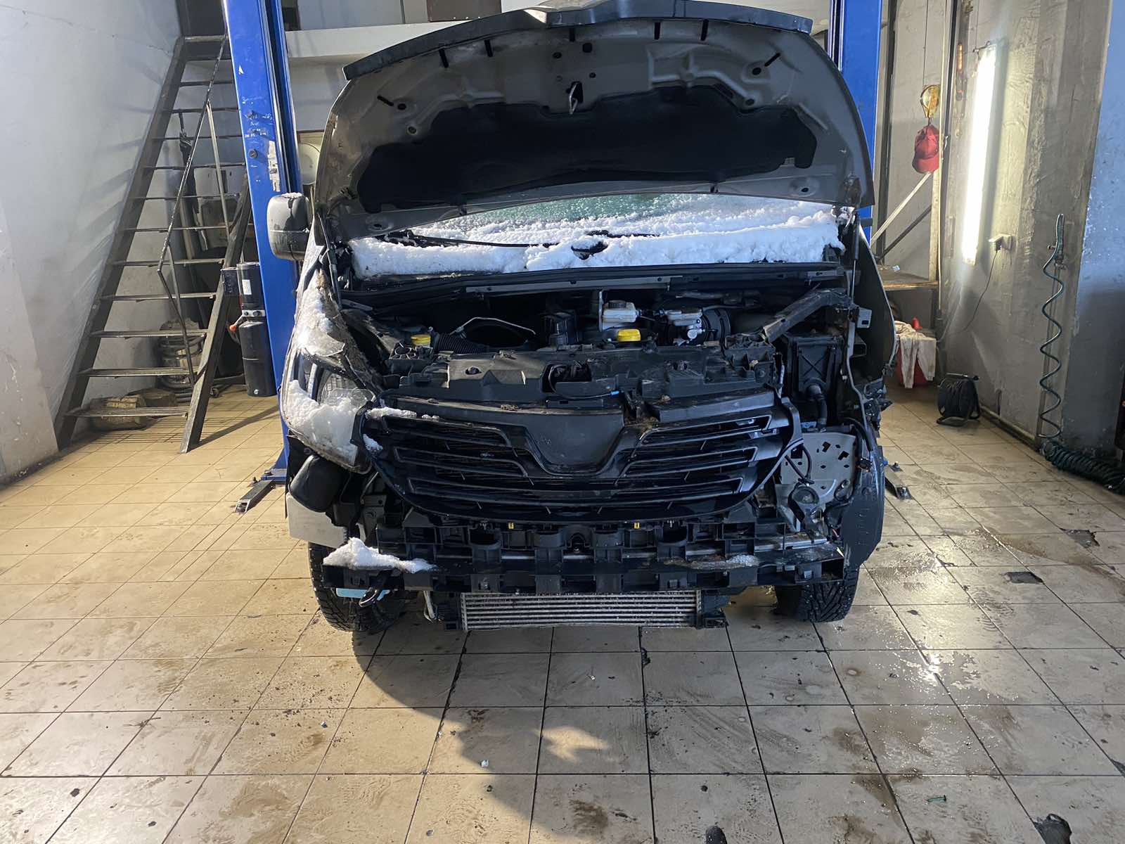 Used RENAULT Trafic Cooling radiator hose 924106155R