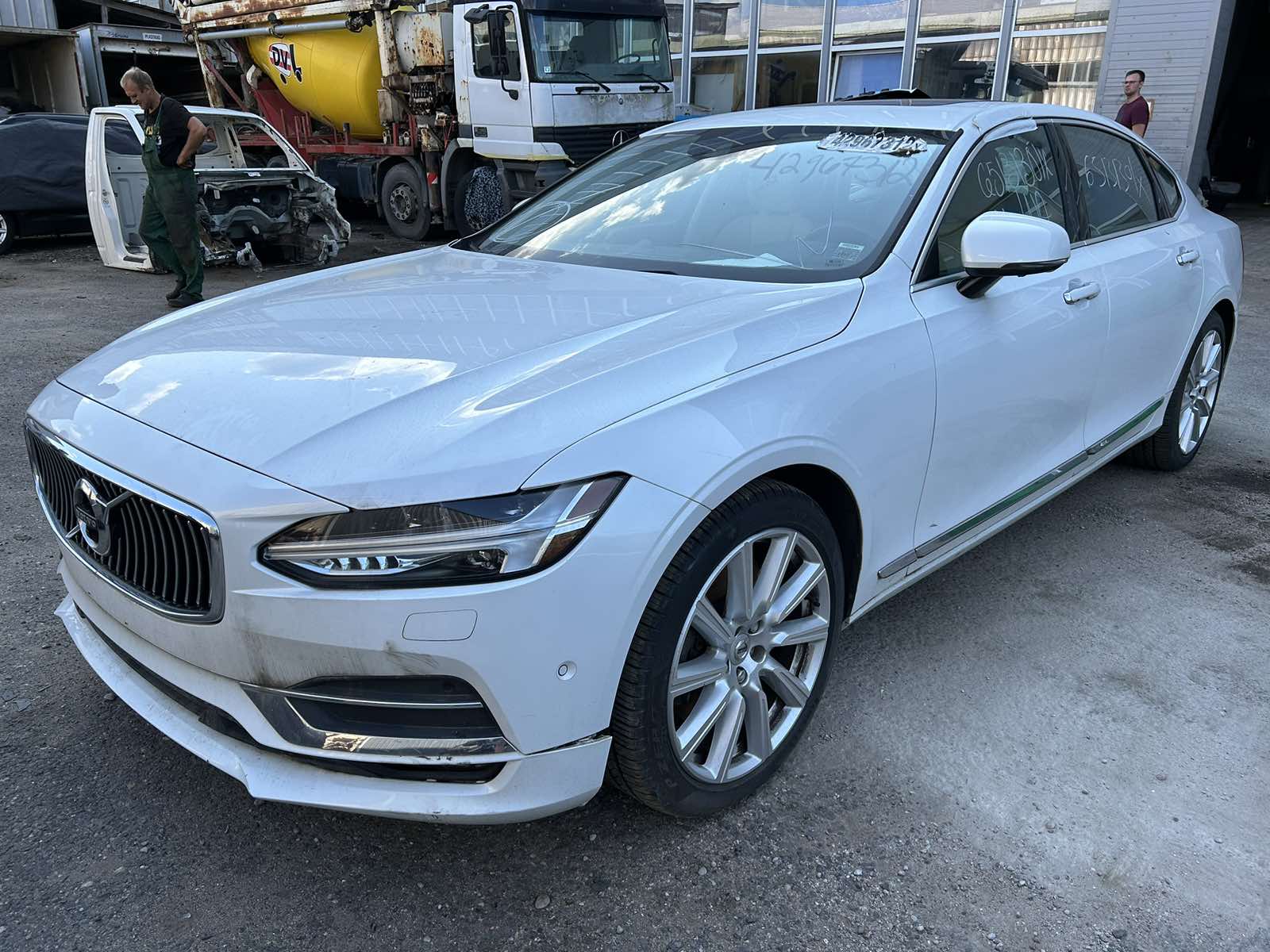 Used VOLVO S90 Rear fender 31383356