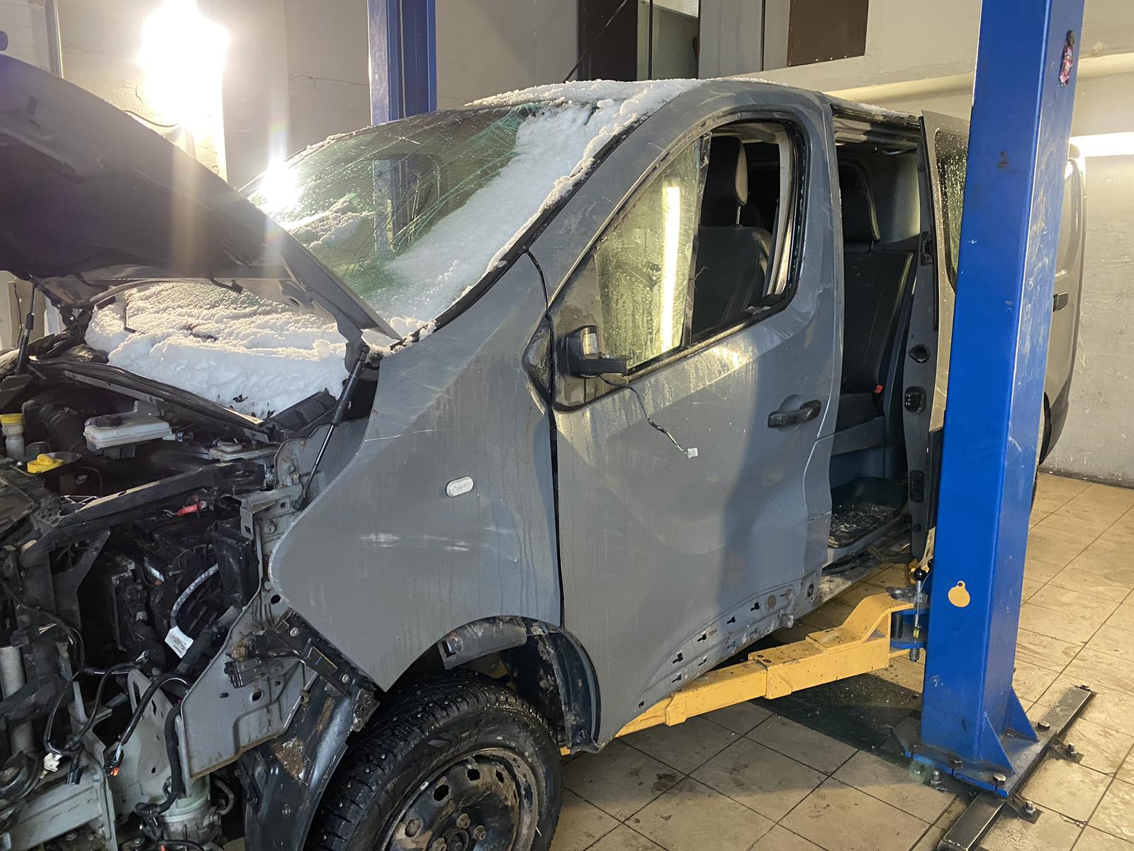 Used RENAULT Trafic Cooling radiator hose 924106155R