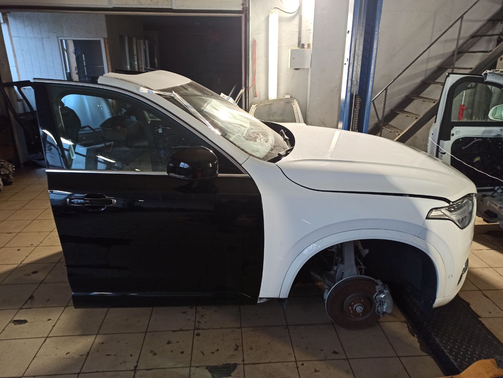 Utilisé VOLVO XC90 Poignée Ouverture Du Capot Moteur 31651260