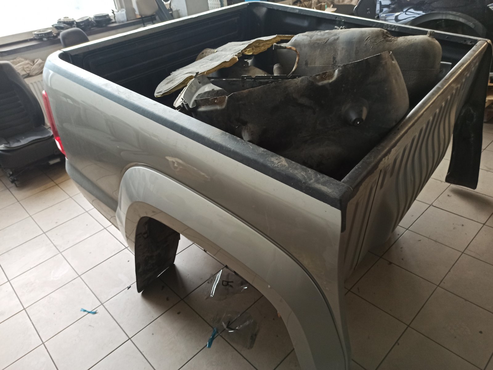 Used Volkswagen Amarok Air deflector cooling radiator 2H0121330