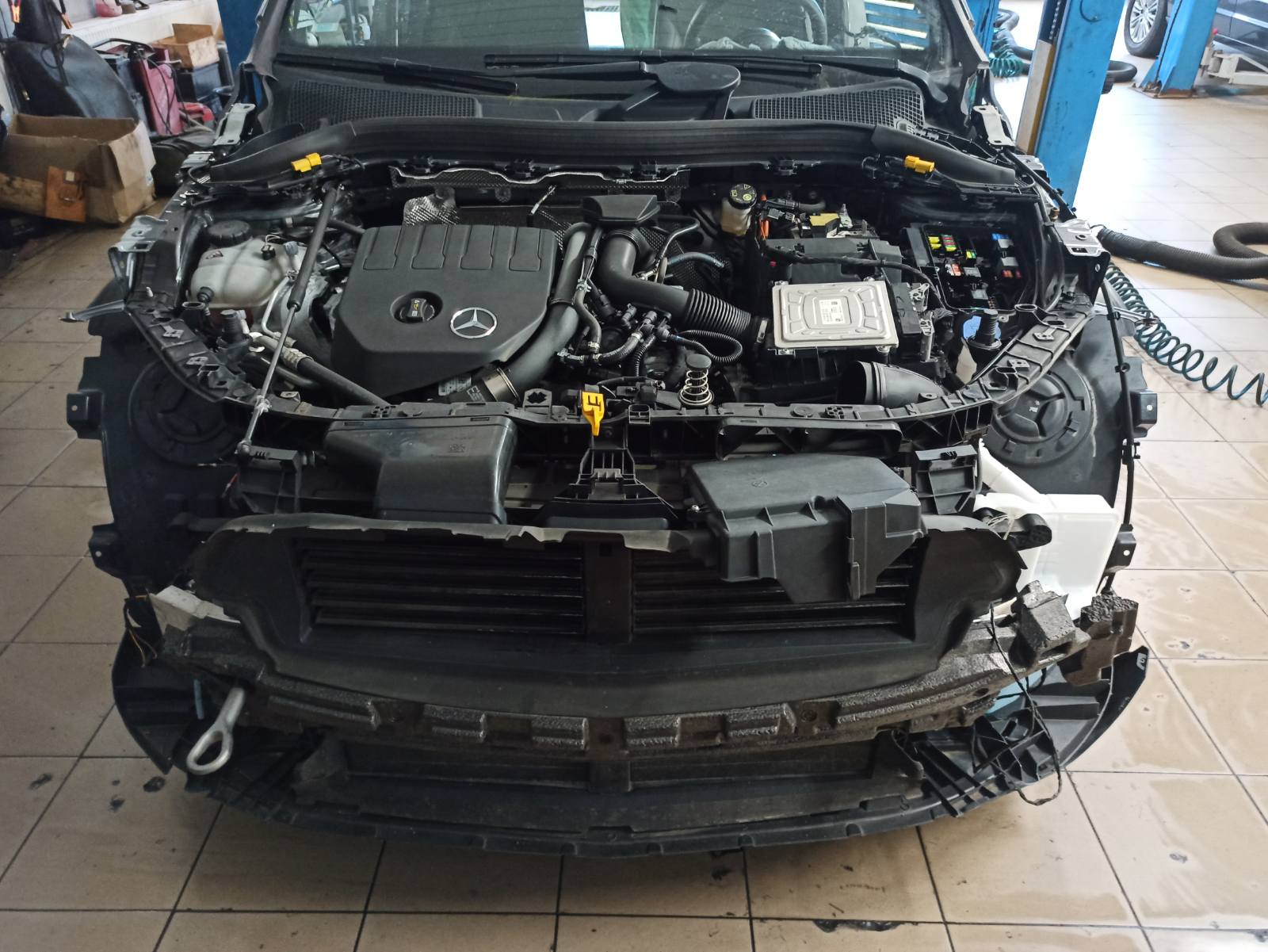 Used Mercedes Benz GLA-Class Sensor on the rear hub A0009059413