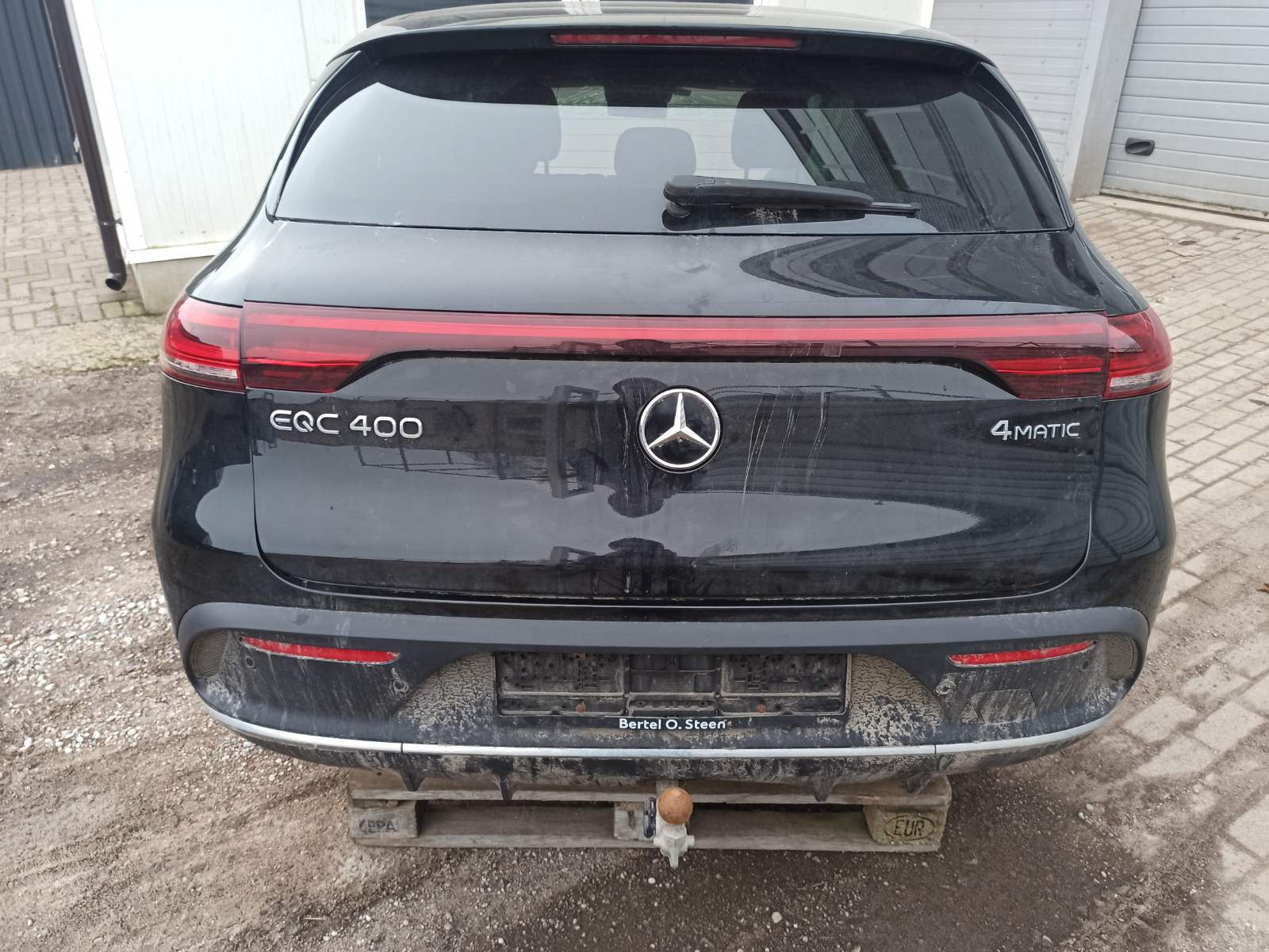 Used Mercedes Benz EQC Brake disc front A0004211301