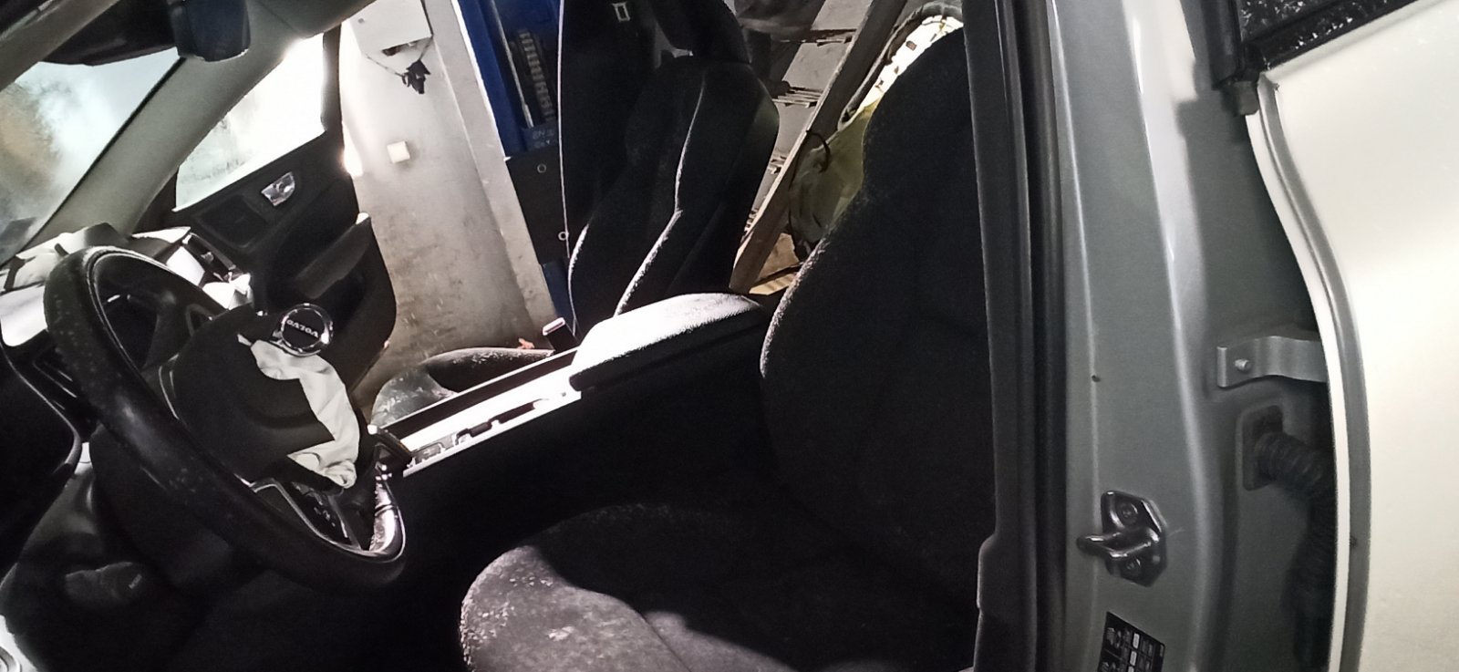 Naudotas VOLVO V60 Bagažinės dangčio amortizatorius 32296298