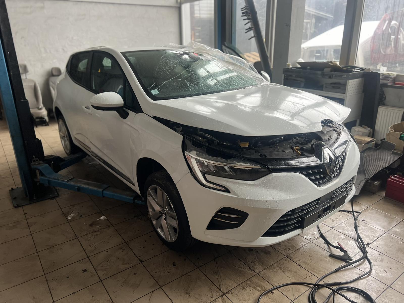 Utilisé RENAULT Clio Isolation acoustique du capot 658402884R