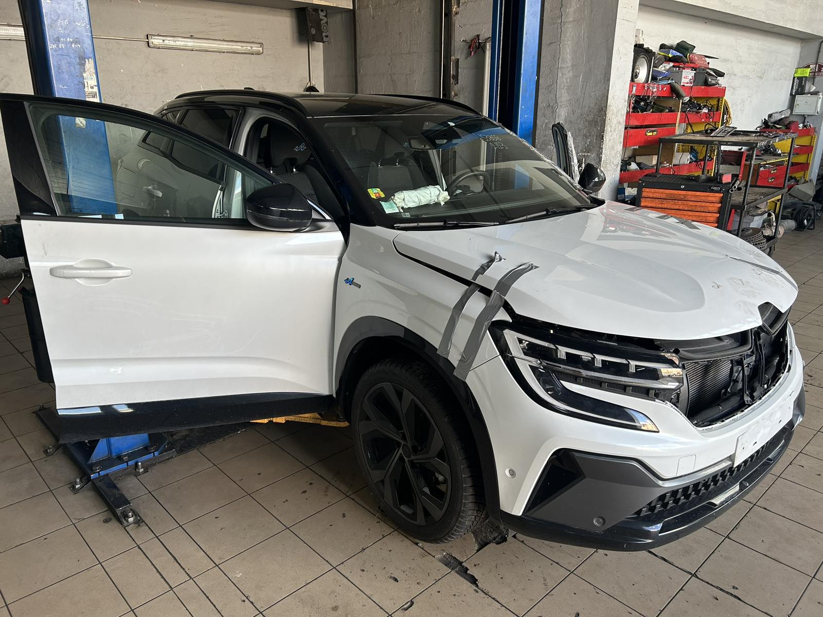 Used RENAULT Austral Rear side door opening limiter 824309801R