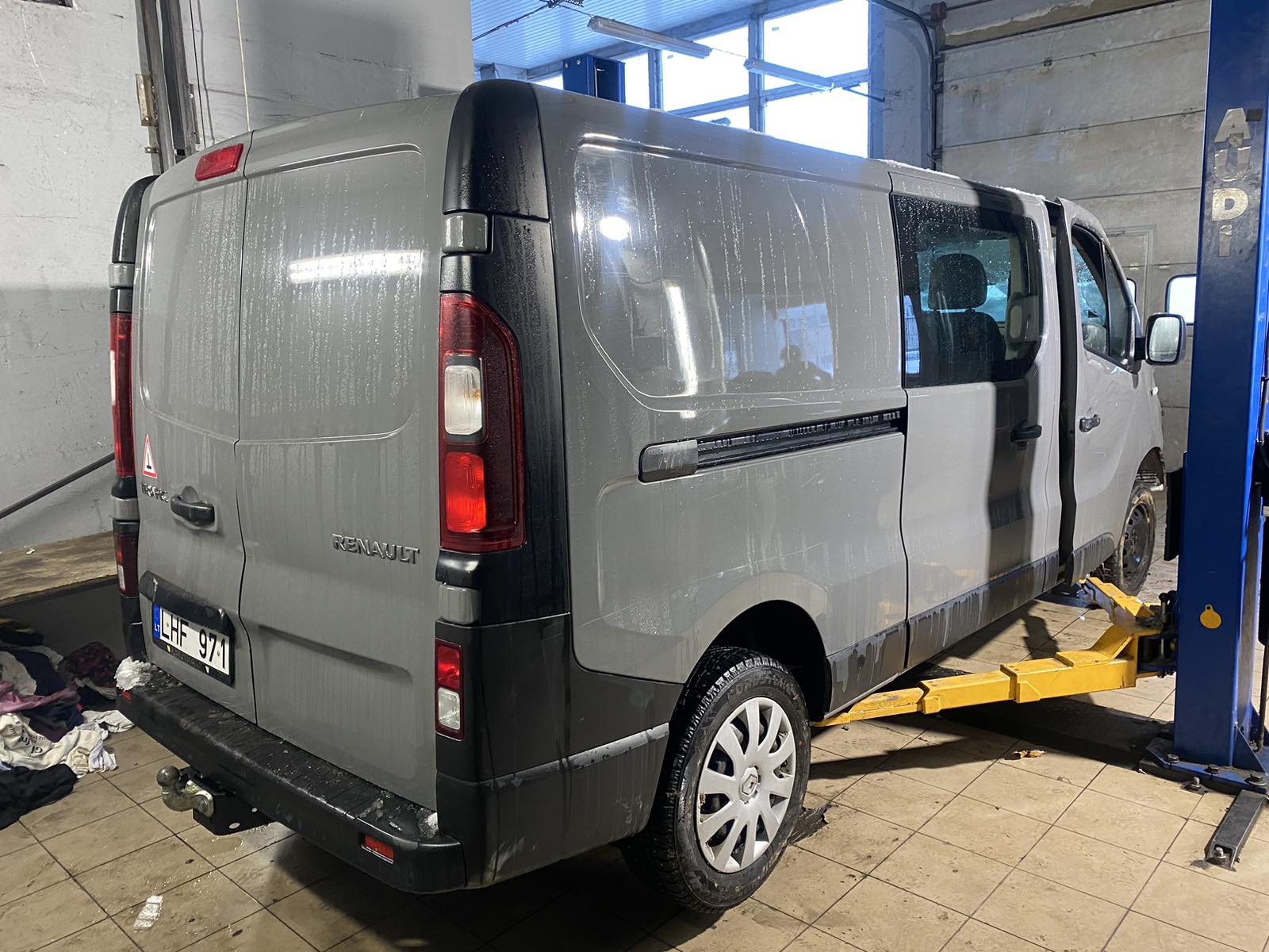 Used RENAULT Trafic Cooling radiator hose 924106155R