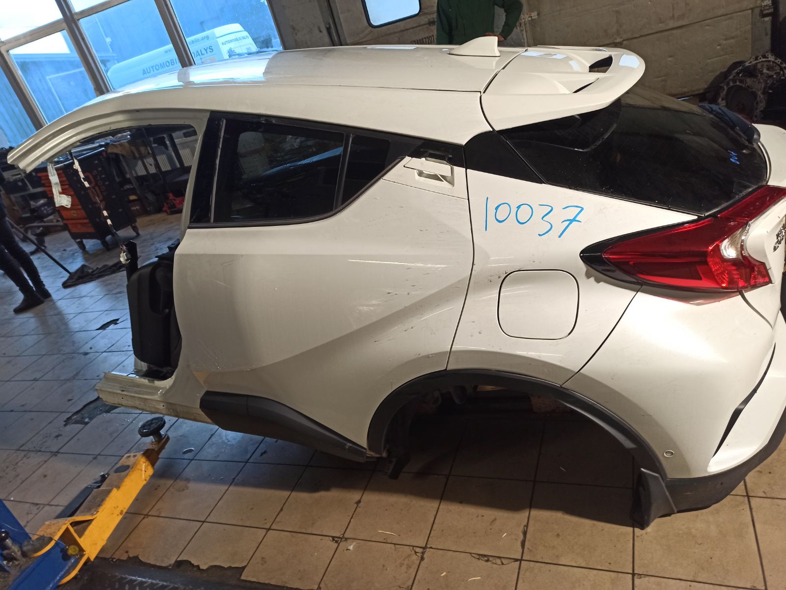 Used TOYOTA CHR Air conditioner compressor 0424000240