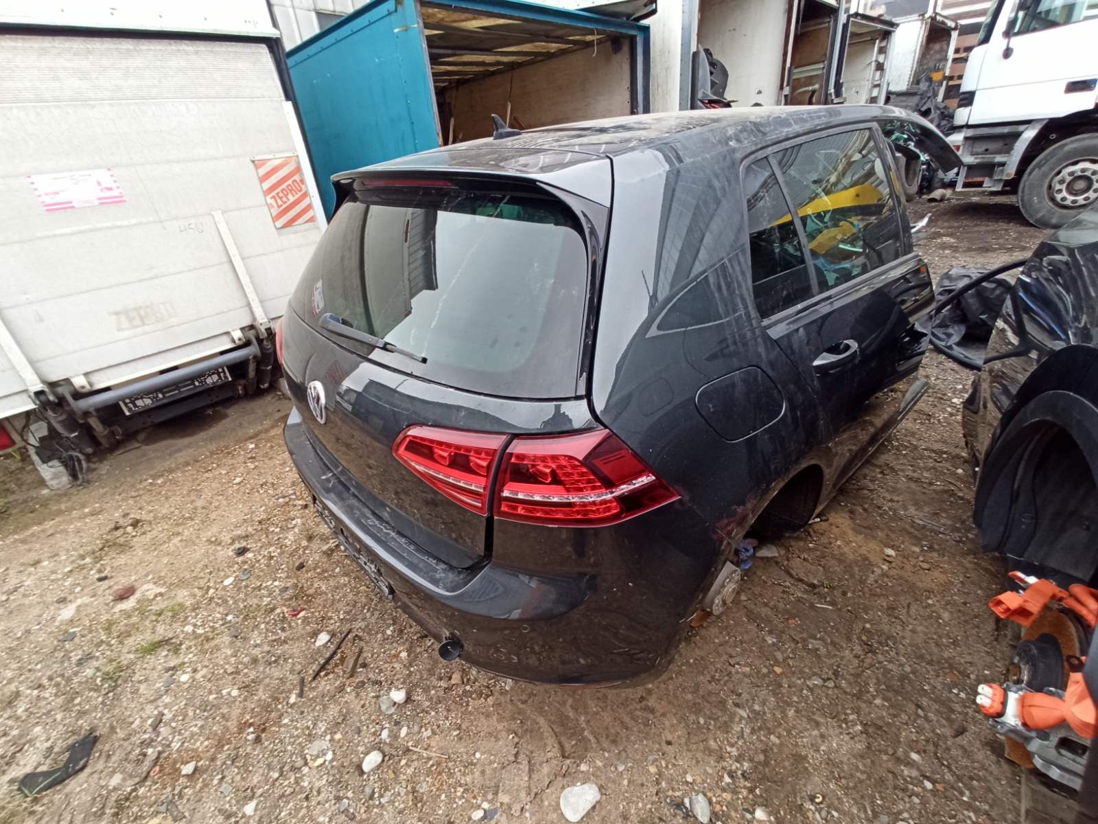 Used Volkswagen Golf Side mirror and its details 5G1857507DG