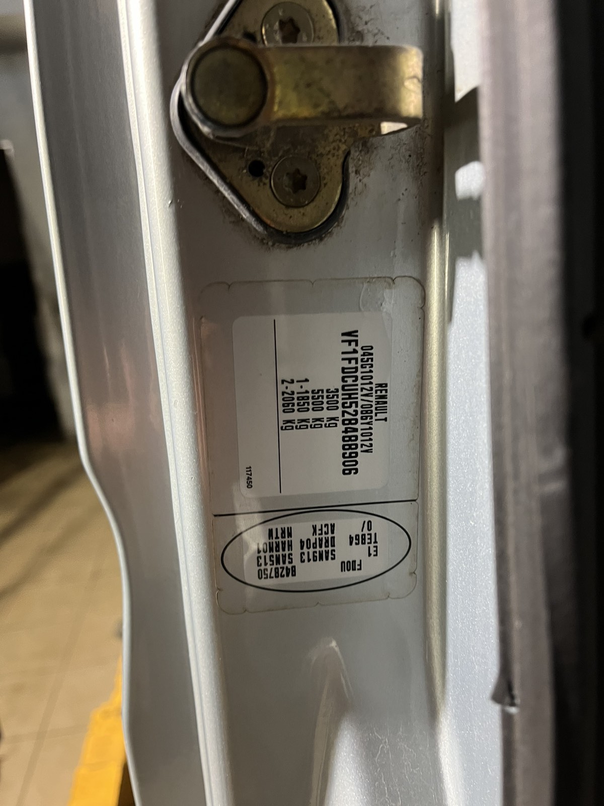Used RENAULT Master Switch and its parts