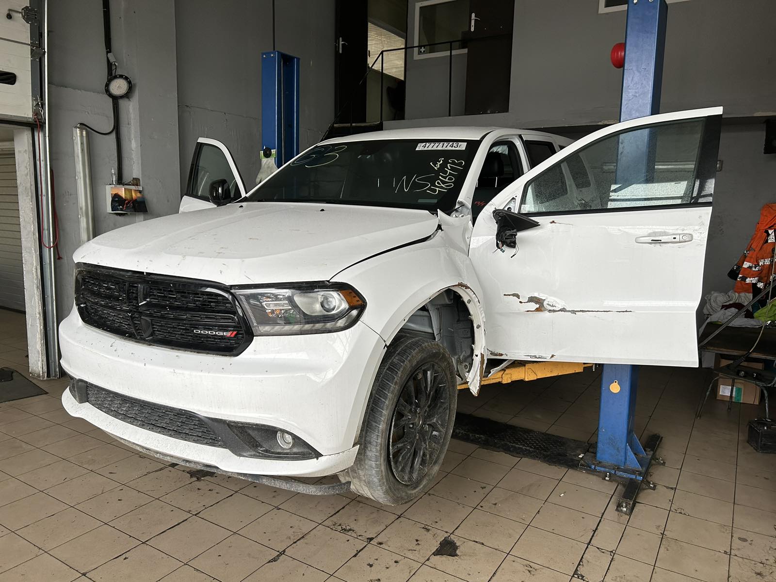 Used Dodge Durango Spare wheel mount 68145504AD