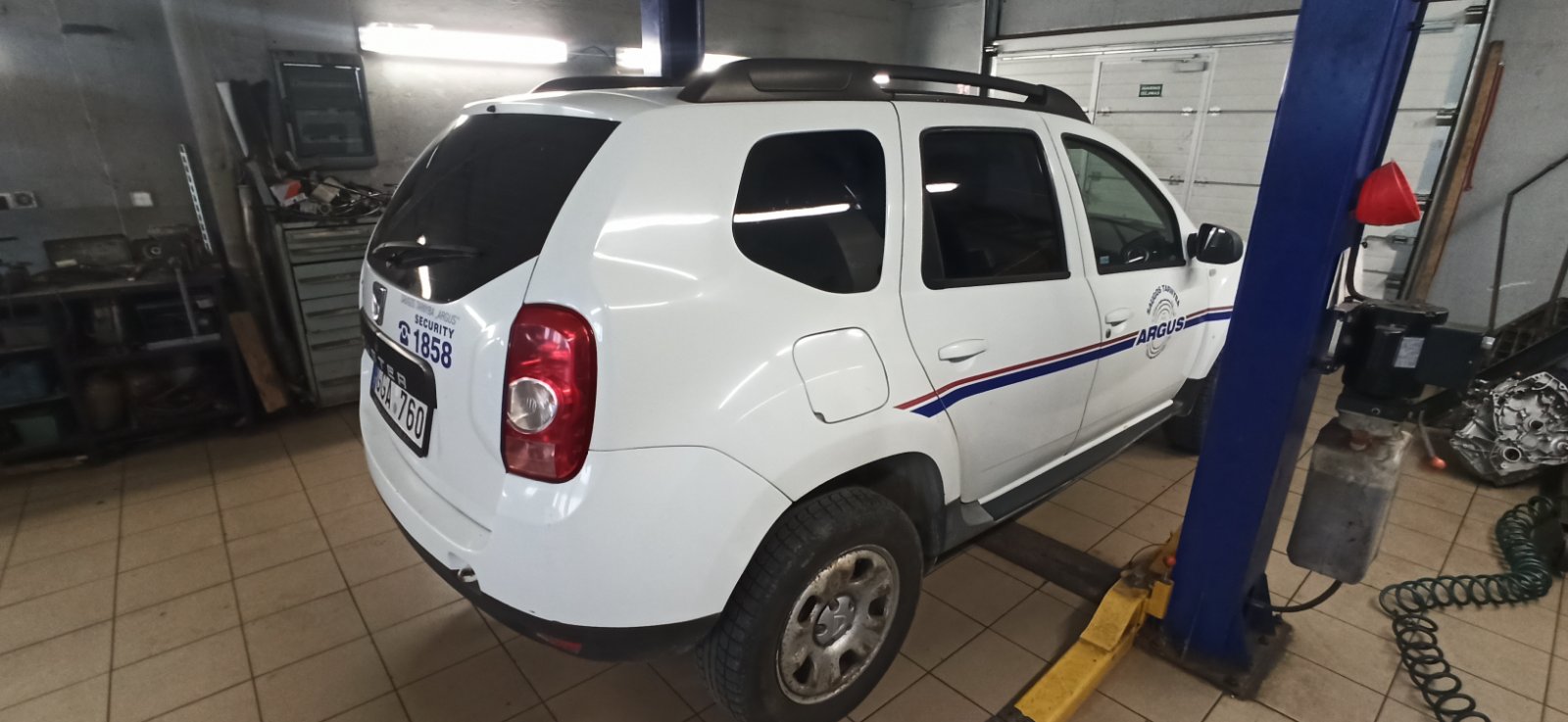 Used Dacia Duster Rear axle and its details 555016666R