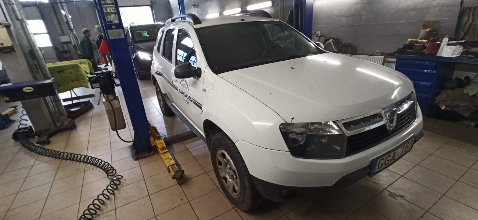 Used Dacia Duster Radiator set and its details