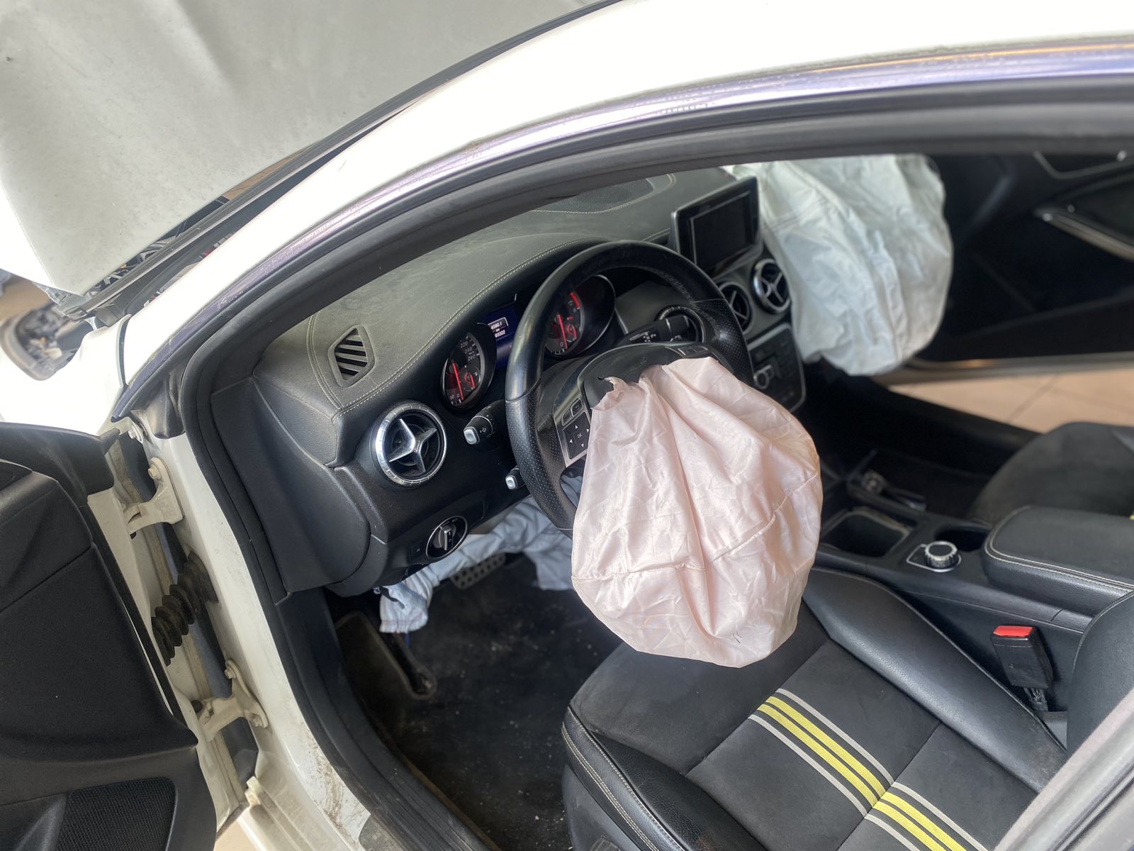 Utilisé Mercedes Benz CLA-Class capteur de pluie de voiture A2469012504