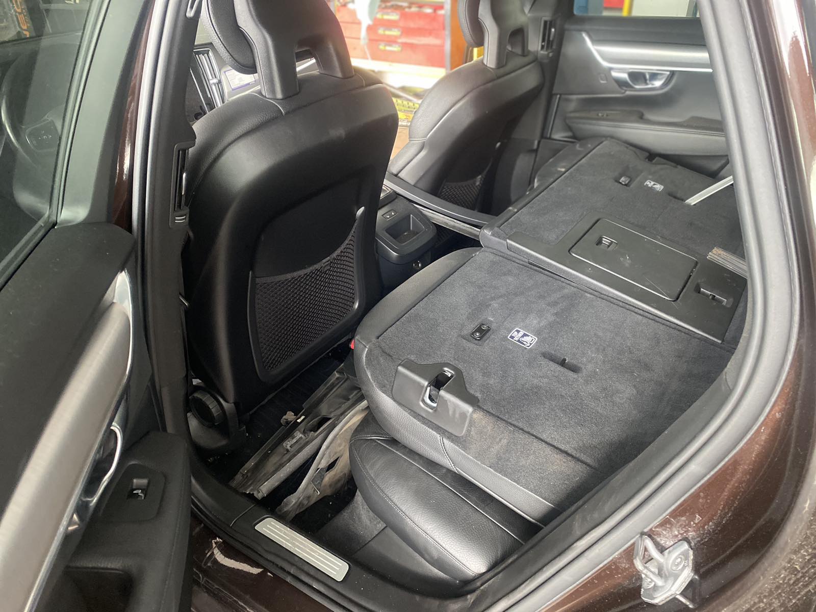 Naudotas VOLVO V90 Galinių šoninių durų atidarymo išorinės rankenėlės ...