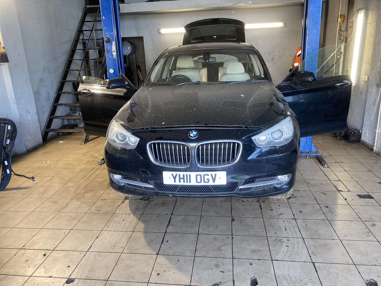 Used BMW 5 SERIES Air suspension control unit 9251977