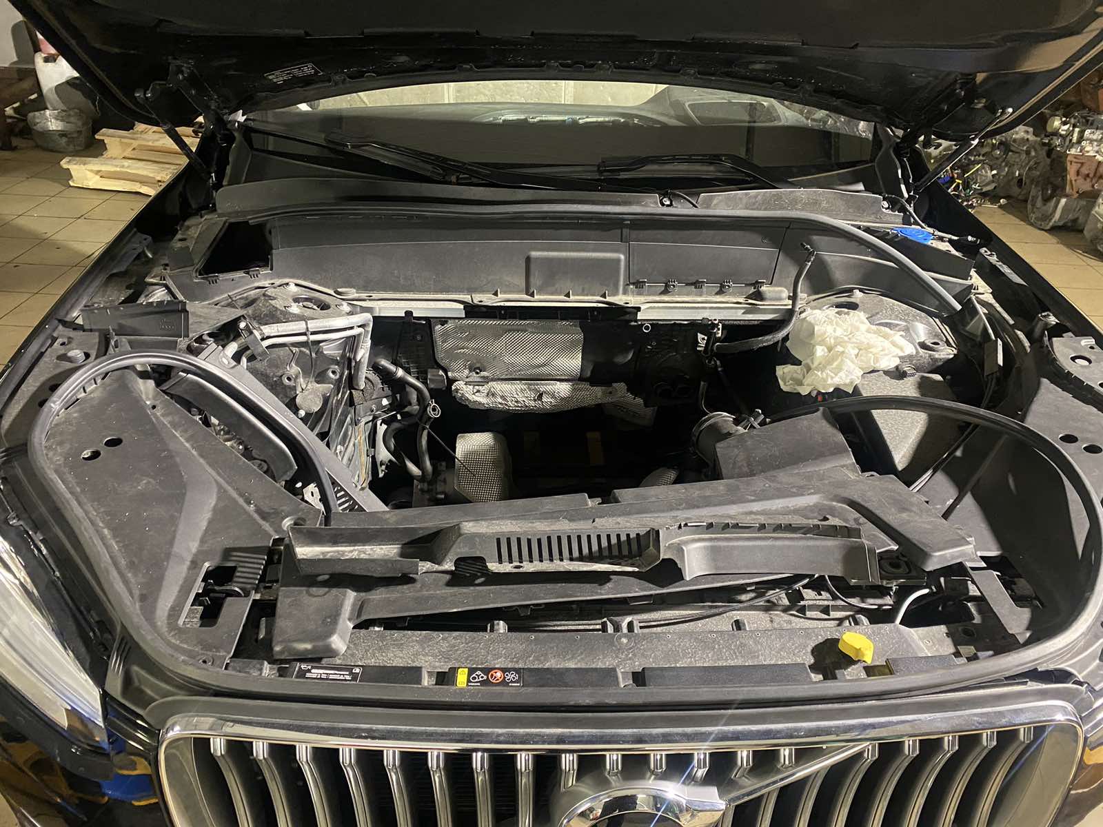 Used VOLVO XC90 Height sensor on the front hub 32246992